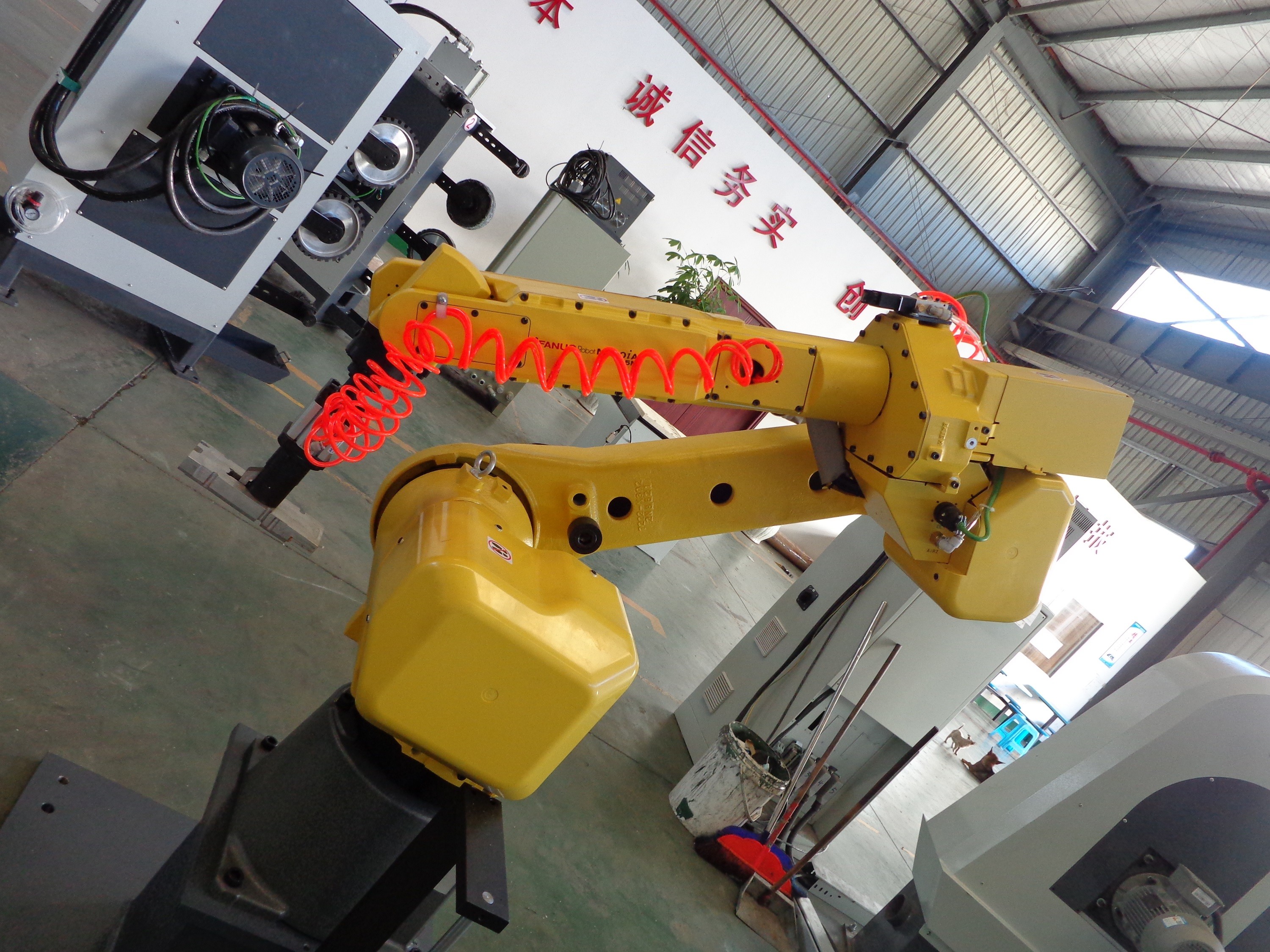 High Efficiency Robotic Buffing Machine For Bathroom Hardware Polishing